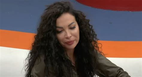 Ishte Me Fëmijë Më Mashtroi” Rovena Stefa Rrëfen Si U Dashurua Me