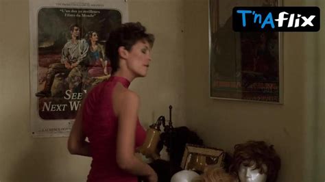 Jamie Lee Curtis Sexy Scene In Trading Places