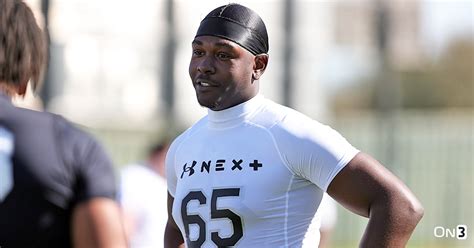 Michigan Recruiting Breaking Down Ol Commit Ty Haywood