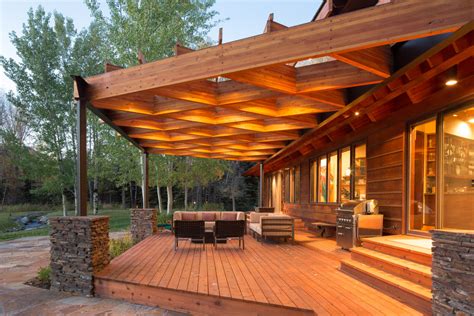 A New Shade Structure For An Existing Organic Residence Contemporary