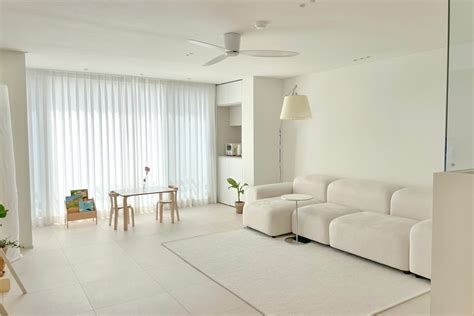 깔끔하면서 효율적으로 오래 보아도 질리지 않는 33평 리모델링 라이프스타일 슈퍼앱 오늘의집