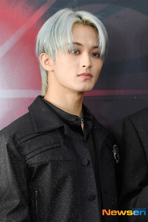 Nct127 마크 ‘눈빛 카리스마[포토엔hd] 뉴스인코리아