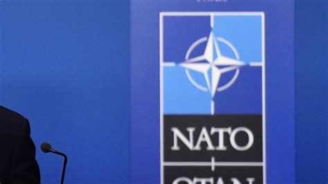 Председателят на Военния комитет на НАТО пристигна на официално посещение в България Общество