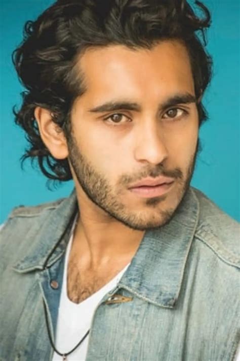 Owais Ahmed Biographie News Photos Et Vidéos