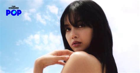 Lisa ขึ้นแคมเปญเสื้อผ้าผู้หญิงของ Kith ในคอลเล็กชัน Springsummer 2024