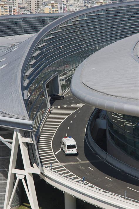 无人摄影师竖图俯视彩色室外白天旅游城市道路建筑汽车北京中国亚洲繁华楼群现代化风景阳光天经济晴天