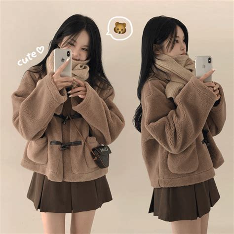[도톰 폭닥🐻 러블리무드] 떡볶이 단추로 귀여움x2배 밍크 양털 카라 포켓 더플 숏코트 3color 에이블리