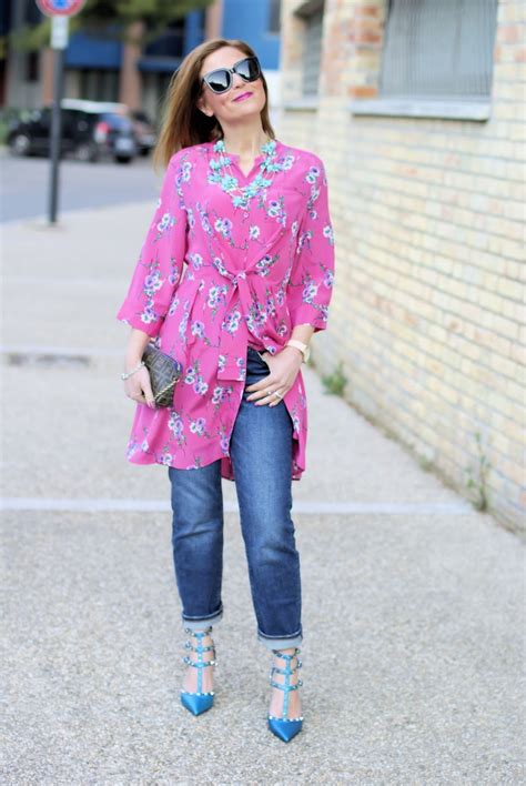 How To Wear A Dress Over Jeans Outfit Idea With Metisu Dress Fashion