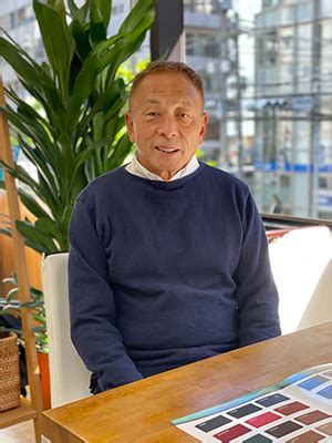 老舗の技術自由な発想から生まれる個性豊かな革小物電車パスケースレザースマホポーチ 日本全国お取り寄せ手帖
