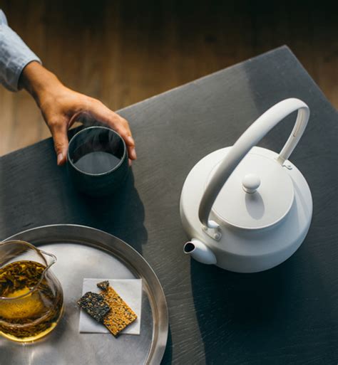 デザイン Moonkettle Balmuda（バルミューダ）公式サイト