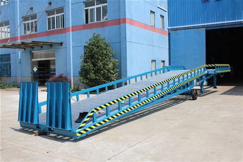 8 Ton Mobile Dock Leveler Yard Loading Ramps Loading Use At Non Exist