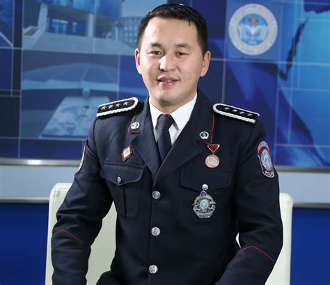 ЦАГДААГИЙН АХМАД Л БАТСҮРЭН ХИЙ ГЭЖ ХЭЛЭХ ХИЙЖ ҮЗҮҮЛЧИХЭЭД ХИЙЛГЭХ ХОЁР ТЭС ОНДОО Дотоод