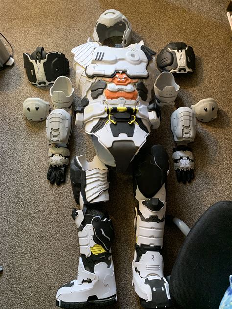 Doom 2016 Praetor Suit Halo Costume And Prop Maker Community 405th