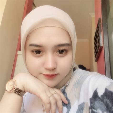 Dwi Ira Agustine Youtube