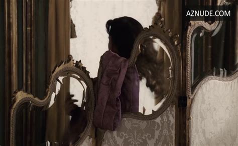 Rachel McAdams Underwear Scene In Sherlock Holmes AZNude