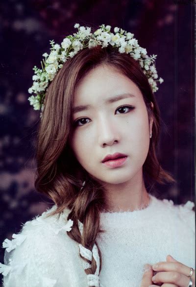 hello~ can you please share some hairstyles that a tumbex