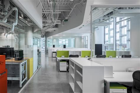 Hydroformed Steel Lattice Wraps Harvard Building By Behnisch Architekten