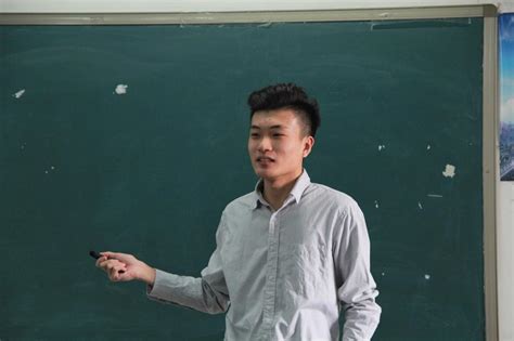 外国语系举办就业指导讲座 聊城大学东昌学院外国语系