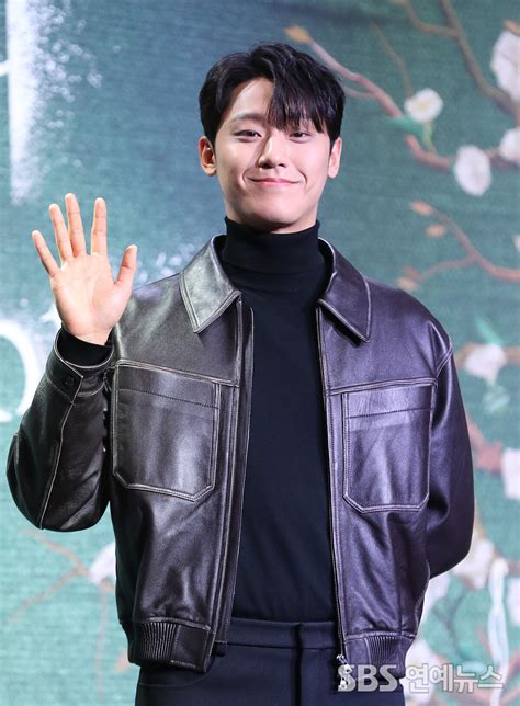 이도현 오늘 일 군입대연인 임지연 배웅은 불발