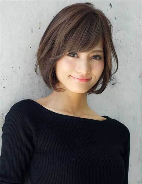 15 ไอเดียทรงผมสั้นหน้าม้าปัดข้างน่ารักๆ สำหรับสาวหน้ากลม Ladyissue เว็บรีวิวเครื่องสำอาง ชุมชน