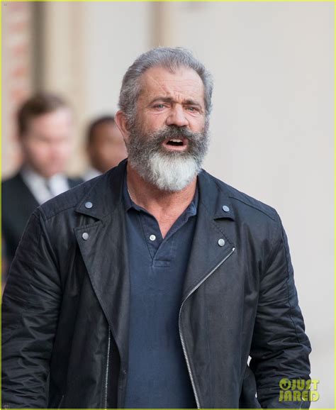 Video Mel Gibson Gets His Beard Shaved Off On Jimmy Kimmel Live