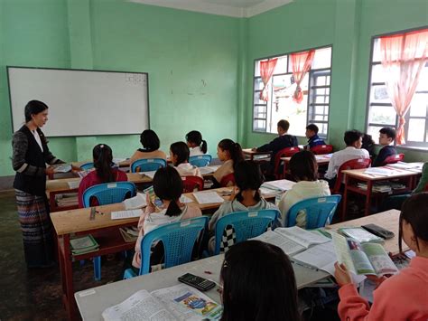 ကွန်ဟိန်းမြို့၌ ၁၀၄ နှစ်မြောက် အမျိုးသားအောင်ပွဲနေ့ အထိမ်းအမှတ် သတင်းစကား လက်ကမ်းစာစောင်များ ဖ