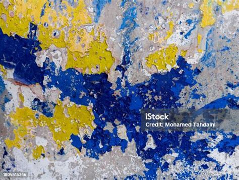 추상 화려한 그런 지 배경입니다 페인트가 벗겨진 풍화 시멘트 벽 오래된 긁힌 시멘트 벽 화려한 지저분한 콘크리트 벽지입니다 0명에 대한 스톡 사진 및 기타 이미지 Istock