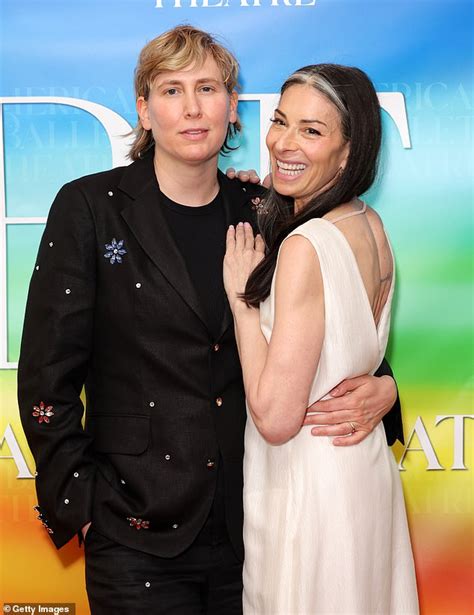 Stacy London Of What Not To Wear Fame Reveals She Identifies As Lesbian