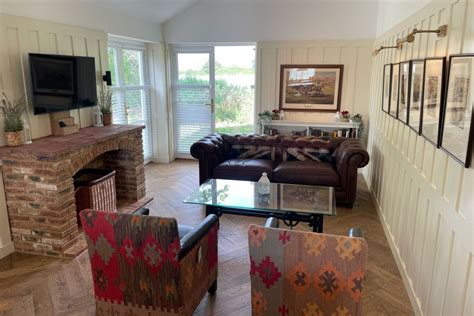 Osea Island Blissful Cottage Home Rental In Maldon