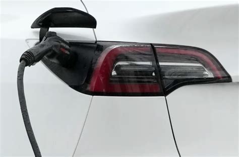 테슬라 사실상 북미 전기차 충전 시장 장악