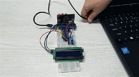 Micro Bit Lesson — Dispaly The Temperature And Humidity On The I2c 1602