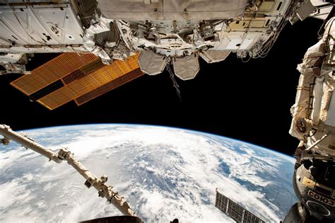 Astronaut Shows International Space Station From Inside Rbc Ukraine