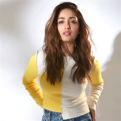 Yami Gautam Hot In Jeans