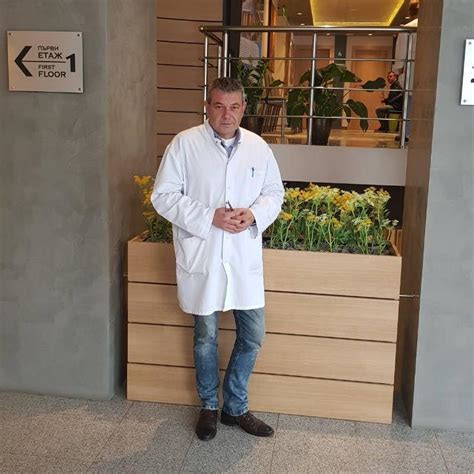 Д р Ангел Маринчев Ендокринология и болести на обмяната Credoweb