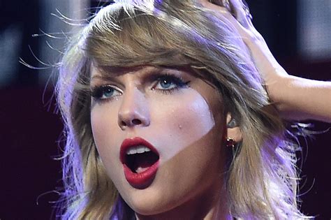 See The Worst Celebrity Wardrobe Malfunctions [photos]