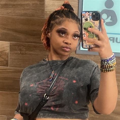 555 🪬🖤 Vee Tyme • Threads Say More