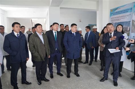 Ерөнхий сайд Л Оюун Эрдэнэ Шадар сайд С Амарсайхан болон УИХ Засгийн газрын гишүүд Архангай