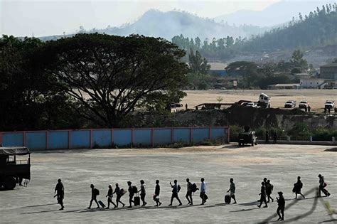 ထိုင်း မြန်မာနယ်စပ်ရှိ ကျားဖြန့်လုပ်ငန်းတွင် လူ၁သိန်းကျော် အလုပ်လုပ်ကိုင်နေဆဲဟု ထိုင်းရဲချုပ်ပ