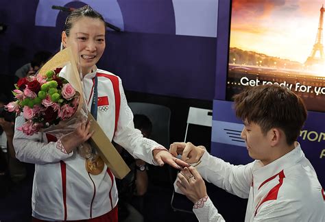 快訊 大陸羽球混雙黃雅瓊鄭思維奪金男友驚喜送她求婚大禮瞬間逼哭 中天新聞網