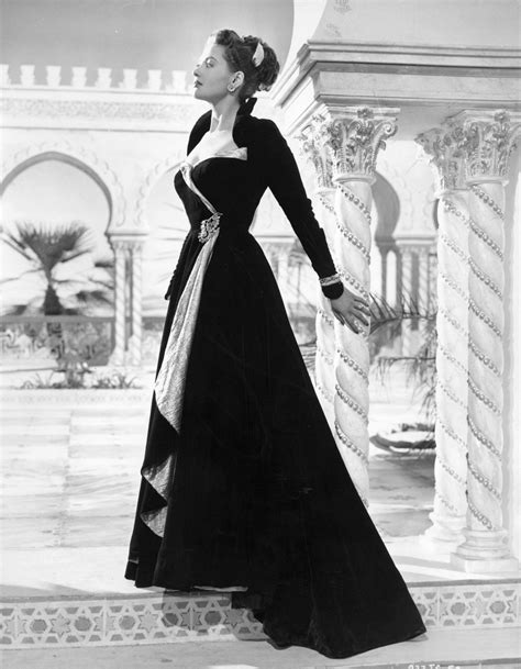 Yvonne De Carlo Yvonne De Carlo Vintage Hollywood Glamour Fashion