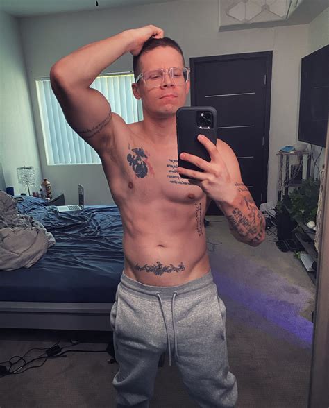Model Of The Day Dillon Anderson Daily Squirt Model Of The Day Dillon Anderson Daily Squirt