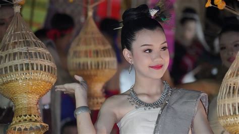 N นางรำภูไทวัดป่าห้วยหีบ บ้านห้วยหีบ อ โคกศรีสุพรรณ จ สกลนคร Youtube