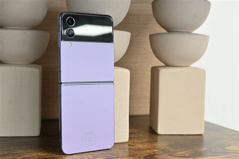 Samsung Galaxy Z Flip 4 review: new face of foldables | Stuff