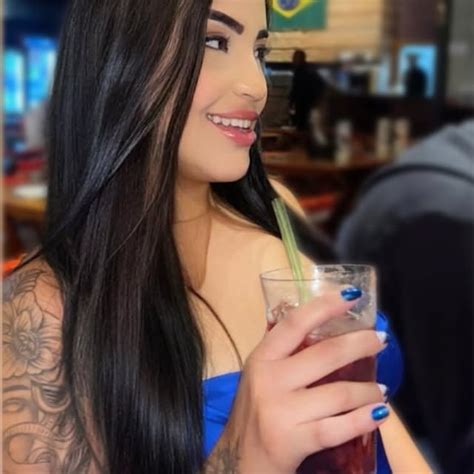 Hilaryyluana Threads Say More