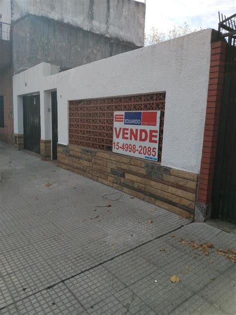 Venta Casa 75 Años 2 Dormitorios 122m2 Oeste Irigoyen 800 Versalles