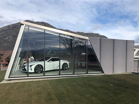 Autofile News Lexus Arrives In Queenstown