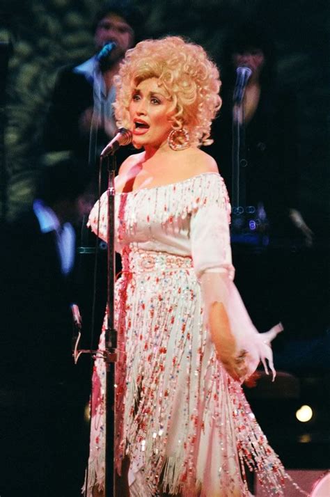 Dolly Parton Gorgeous And Busty Dolly Parton Pictures Star Wars Still Photography Hello