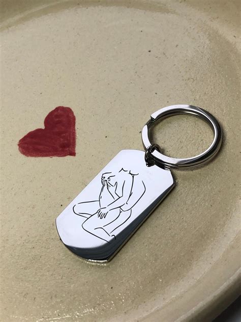 Erotic Couple Pashion Photo Keychain Bdsm Accessory Sexy Key Ring Nude Enrgave Gift Line
