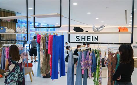 커머스 쇼핑 앱 확산에 힘입어 전자상거래 통한 중국 기업 수출 증가 로아ai