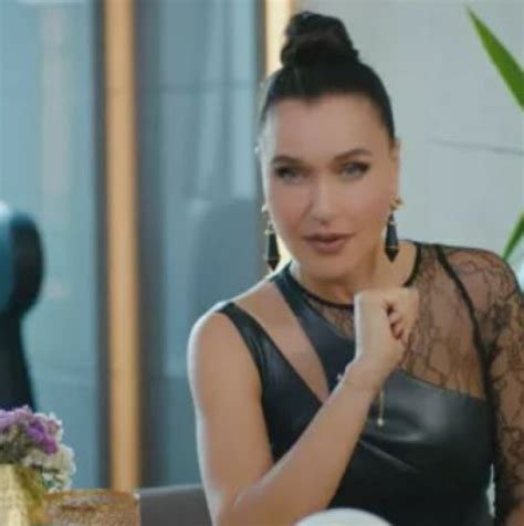 Утре в Опасно изкушение Кумру има съмнение кой е издал връзката ѝ с Чаатай За Жената